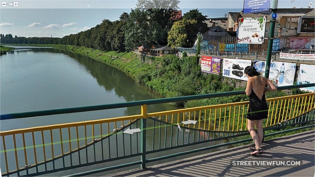 That water looks so cool... - STREETVIEWFUN