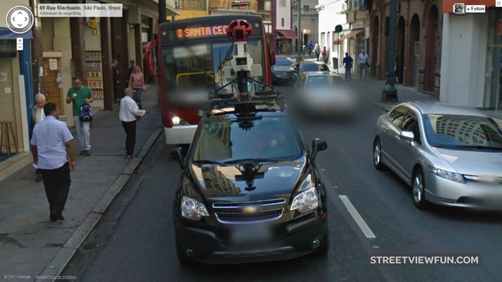 Followed by the google streetview car in Sao Paulo - STREETVIEWFUN