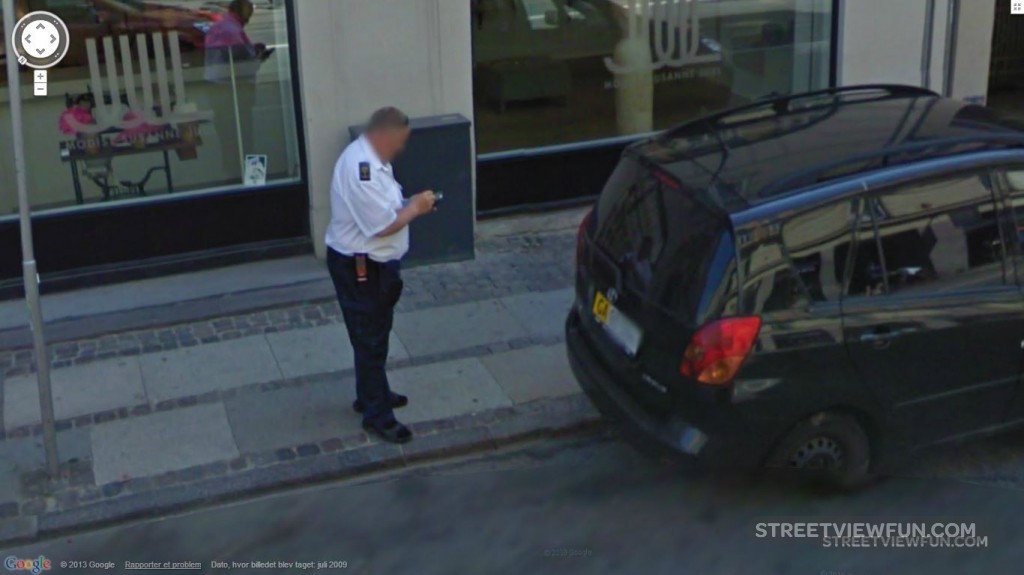 Getting a ticket in Copenhagen - STREETVIEWFUN