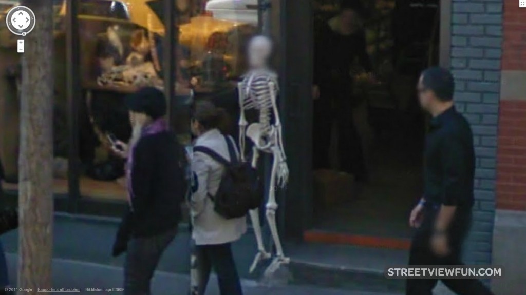 Why blur that? - StreetViewFun