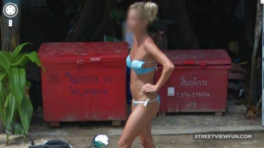 Bikini girl in Thailand - STREETVIEWFUN