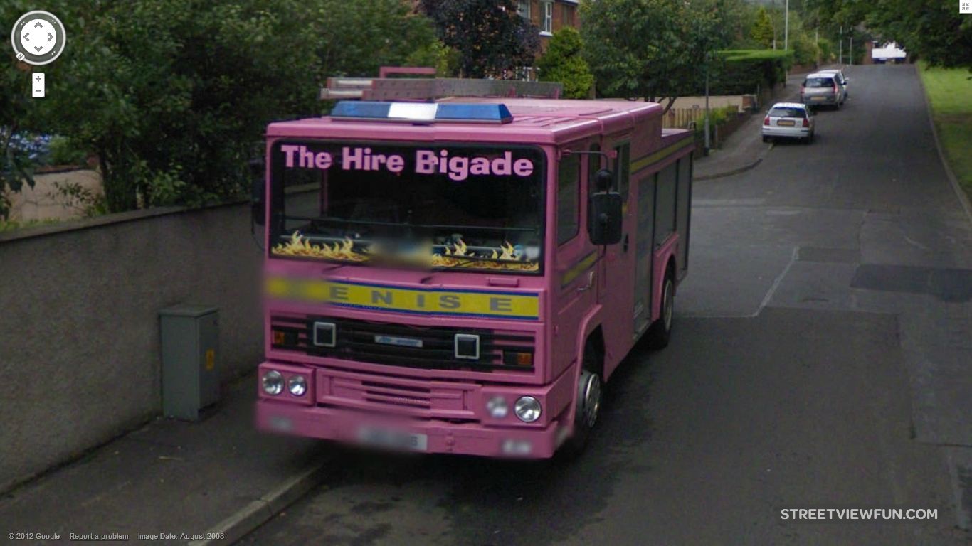 Pink fire engine – StreetViewFun