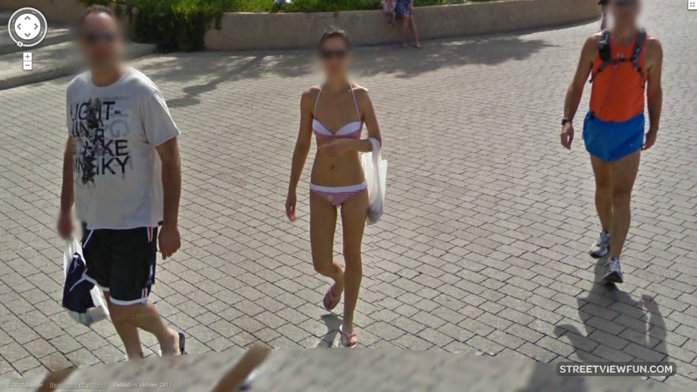 Bikini girl in Israel – STREETVIEWFUN