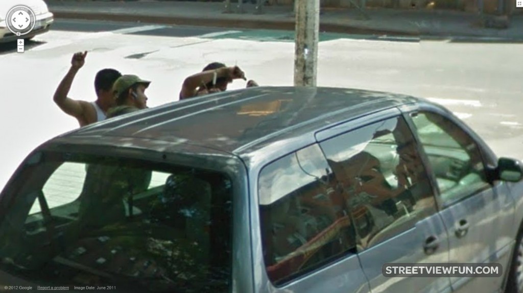 Three kids try to break into a car - see what happens - STREETVIEWFUN