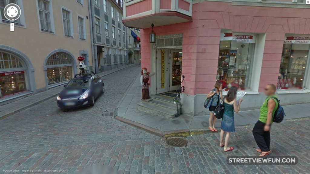 Help is on the way - STREETVIEWFUN