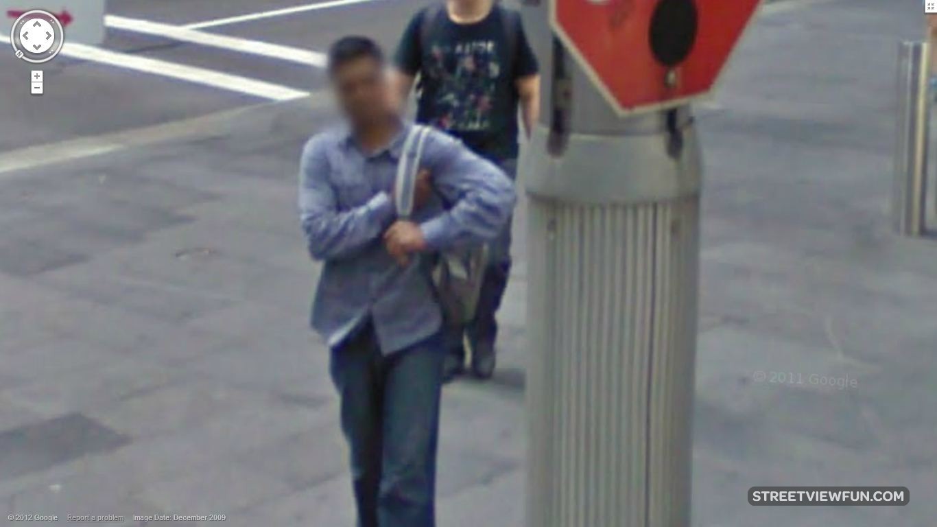 Scratching under arm - STREETVIEWFUN