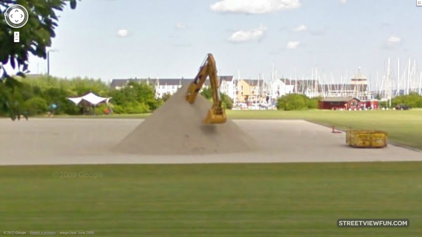 Keep digging - STREETVIEWFUN