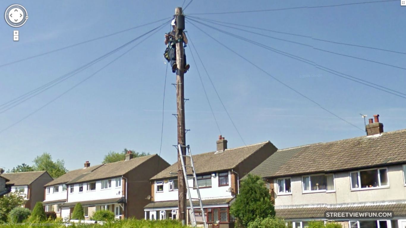 Man up a pole - STREETVIEWFUN