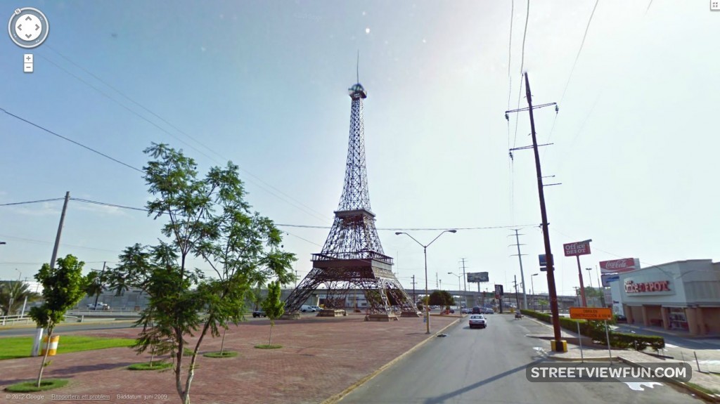 Eiffel Tower in Mexico - STREETVIEWFUN