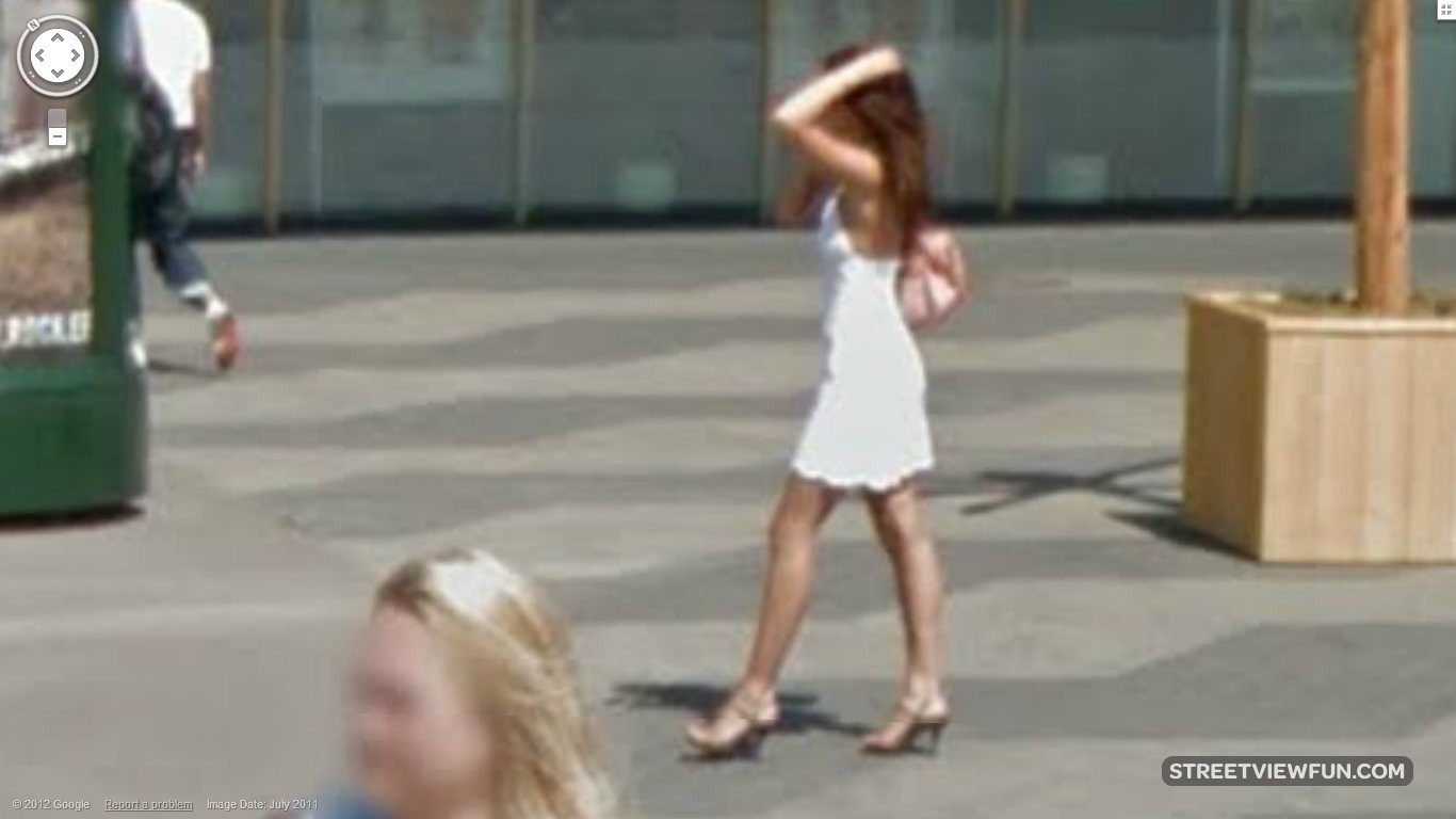 Estonian girl III - STREETVIEWFUN
