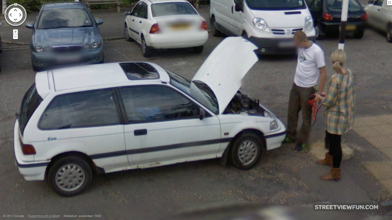 Trying to help a blonde girl - STREETVIEWFUN