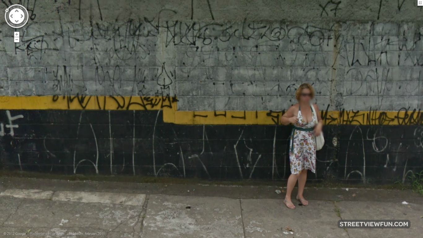 Adjusting - STREETVIEWFUN