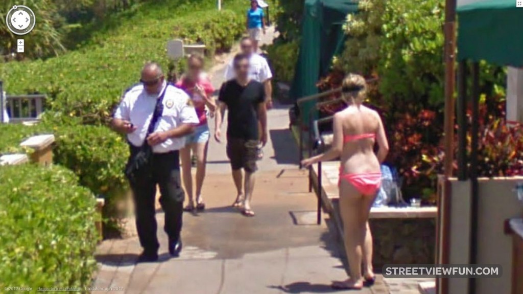 Pink bikini - STREETVIEWFUN