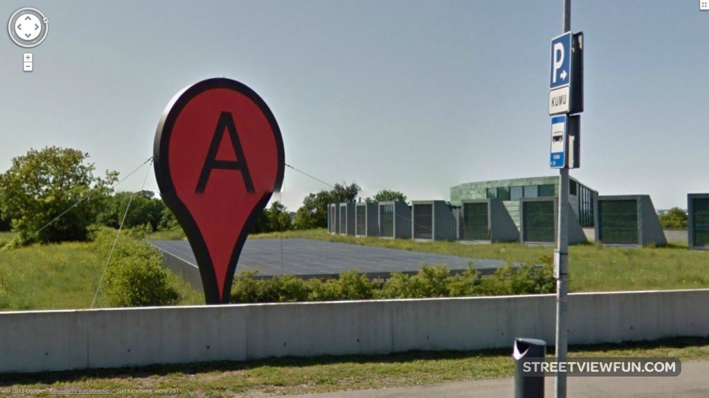 Big Google Maps "A point" - STREETVIEWFUN