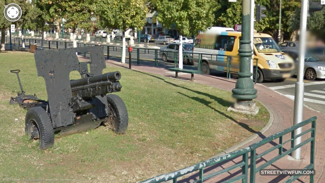 Cannon in Rishon Lezion, Israel - STREETVIEWFUN