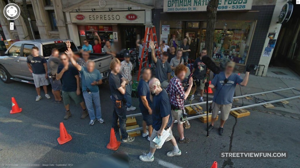 Film crew greeting Google Street View camera in Toronto - STREETVIEWFUN