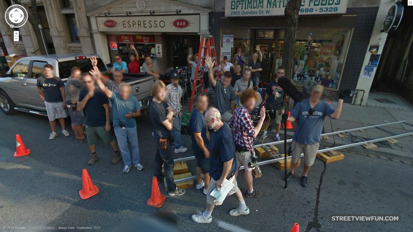 Film crew greeting Google Street View camera in Toronto - STREETVIEWFUN