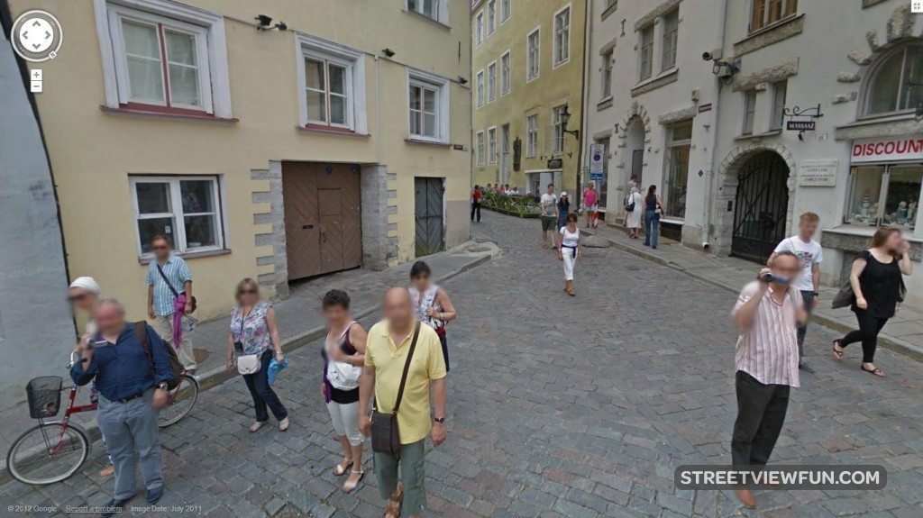 Tourists in Tallinn Old Town filming the google car - STREETVIEWFUN