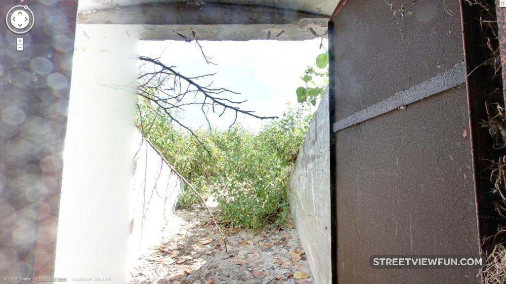 Google Maps Street View visit a shelter/bunker on Midway Island - STREETVIEWFUN