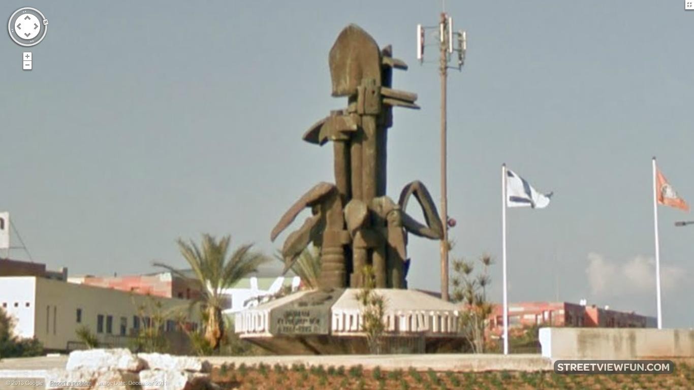 What is this statue? - STREETVIEWFUN