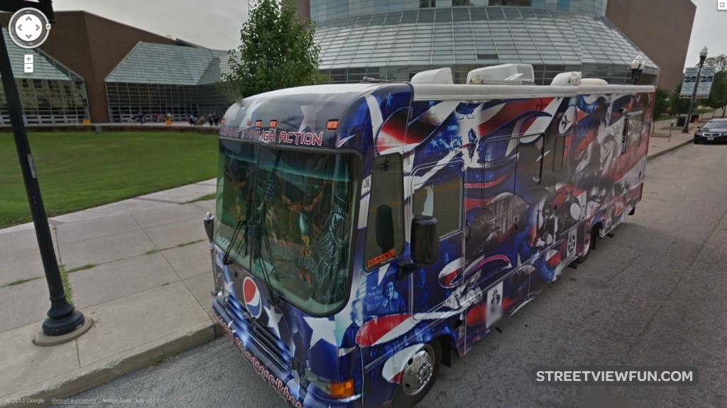 Awesome America Bus – STREETVIEWFUN