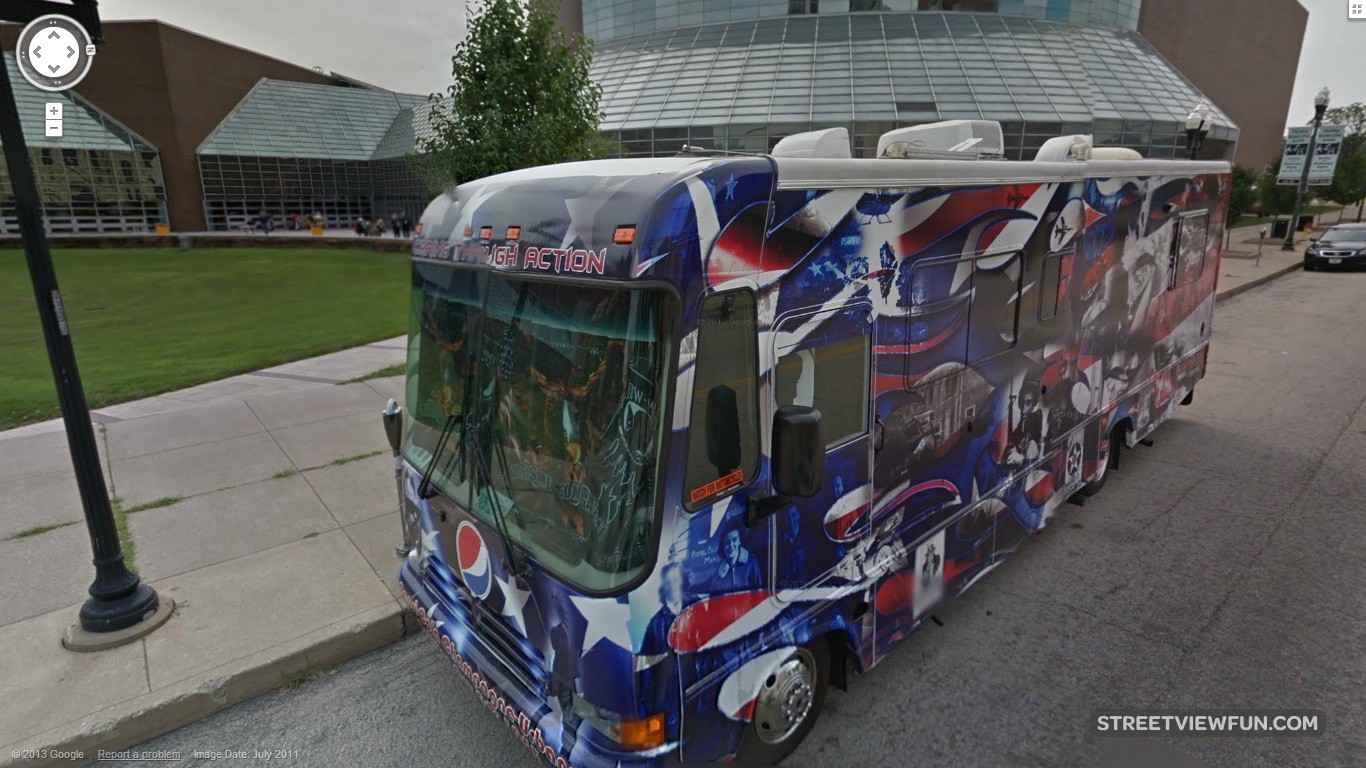 Awesome America Bus – STREETVIEWFUN