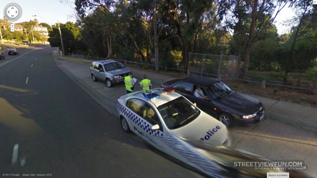Caught in Australia - STREETVIEWFUN
