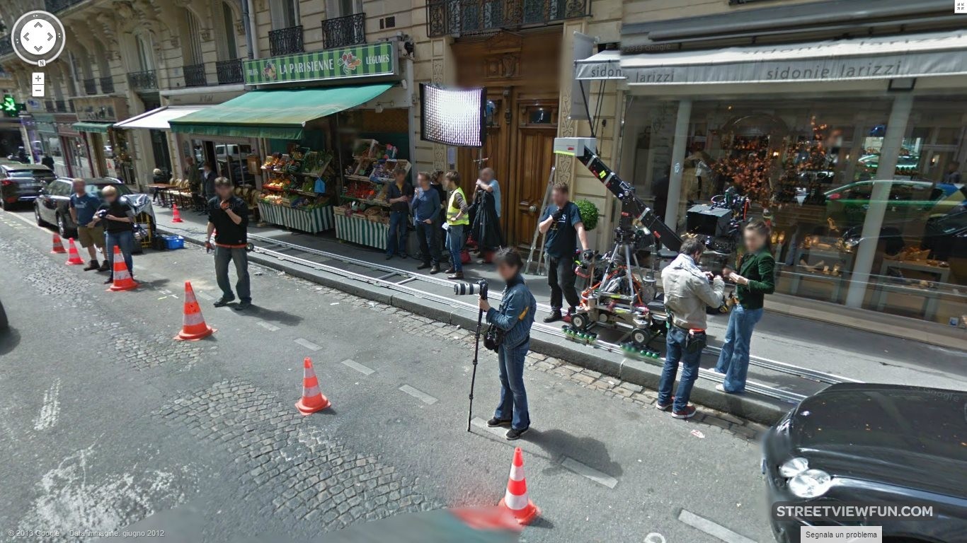 Movie set in Paris - STREETVIEWFUN