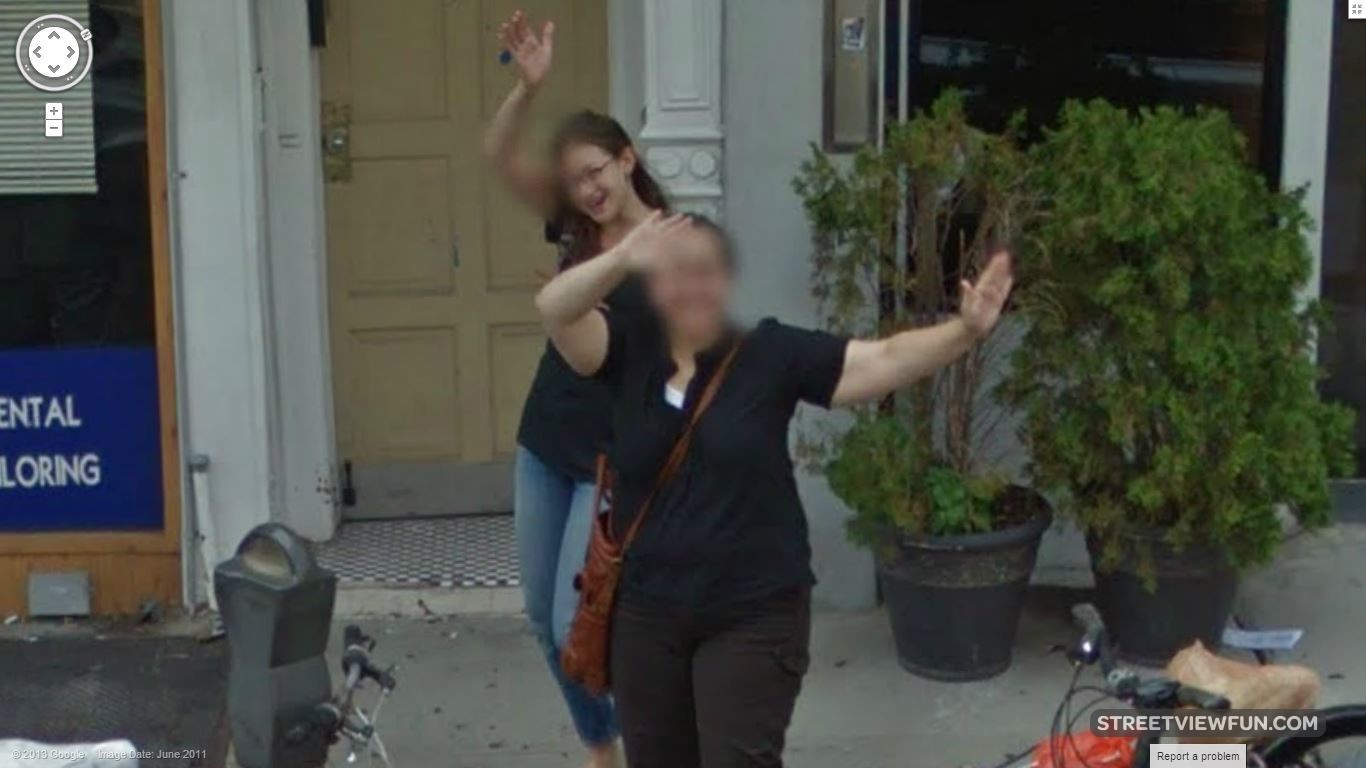 Frantic waving - STREETVIEWFUN