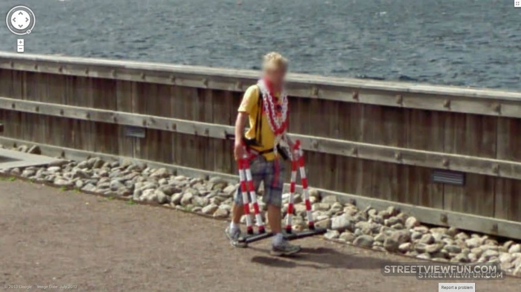 Swedish Lifeguard - STREETVIEWFUN