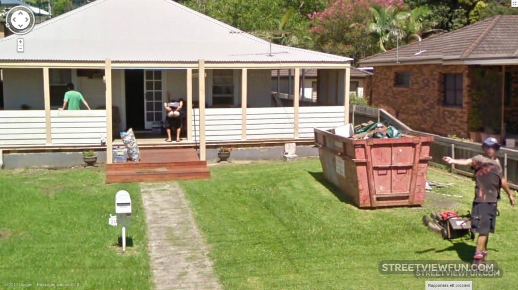 Australian moon - STREETVIEWFUN