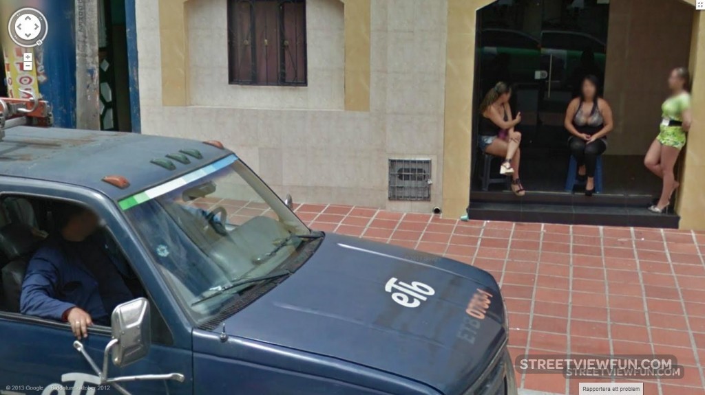 Just looking - STREETVIEWFUN