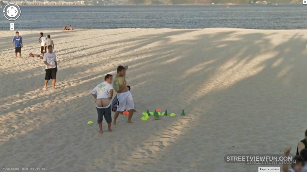 Message to Google from the beach in Rio - STREETVIEWFUN