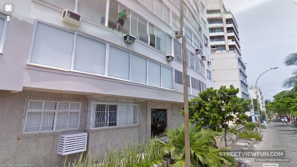 The escape plan - STREETVIEWFUN