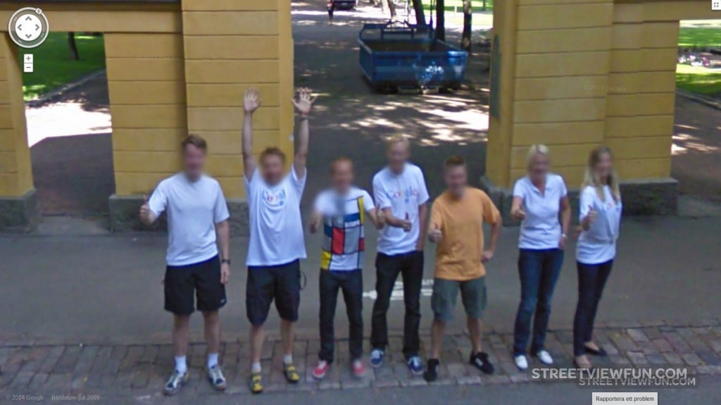 Posing for Google in Finland - STREETVIEWFUN