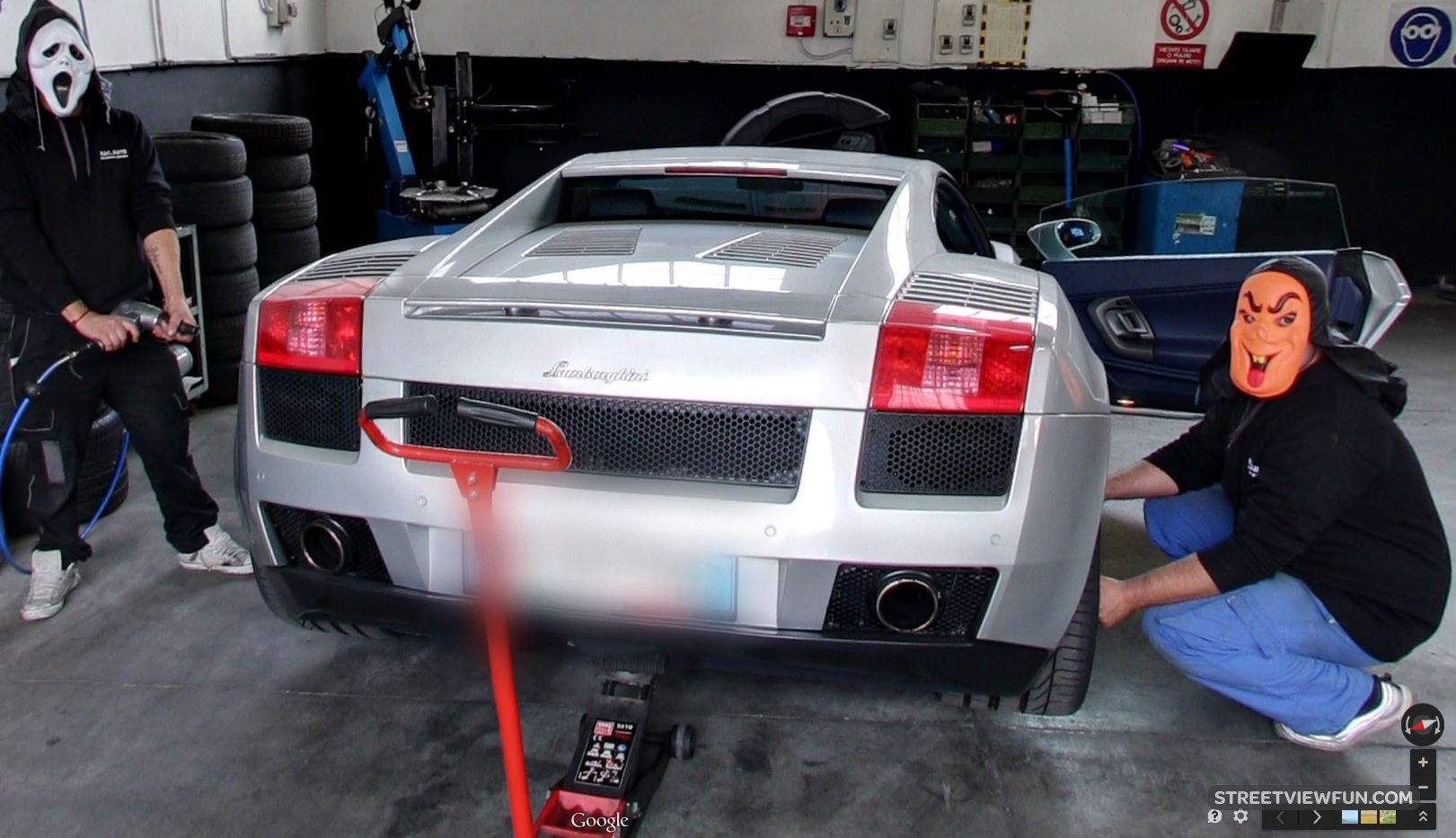 Scary mechanics - STREETVIEWFUN