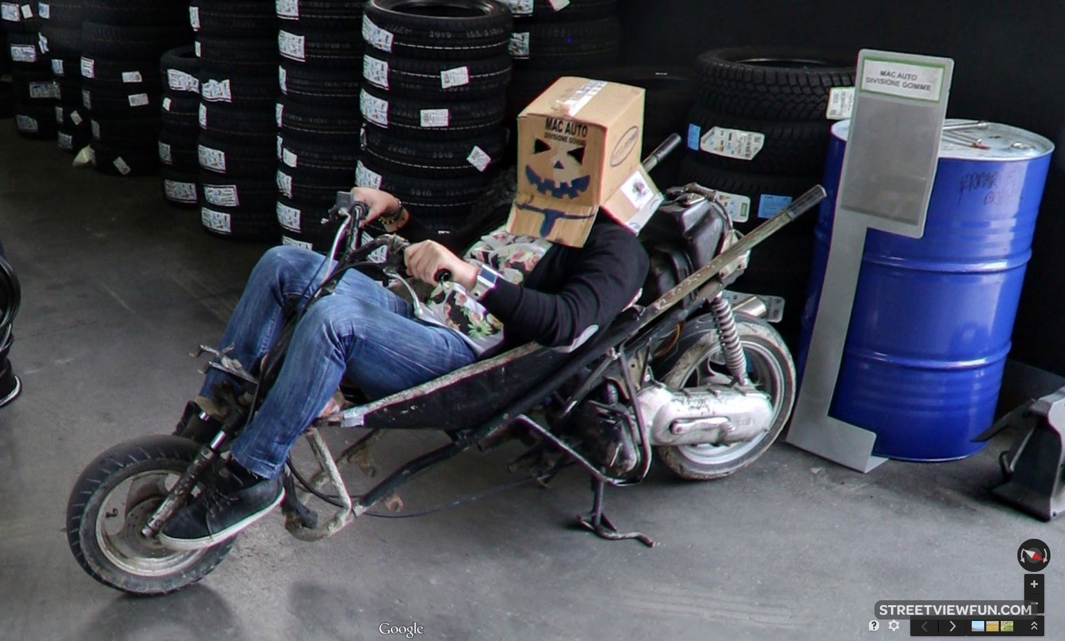 Scary mechanics - STREETVIEWFUN