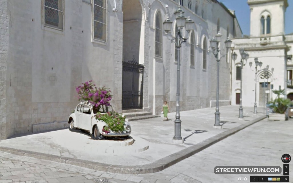 Flower power Volkswagen - STREETVIEWFUN