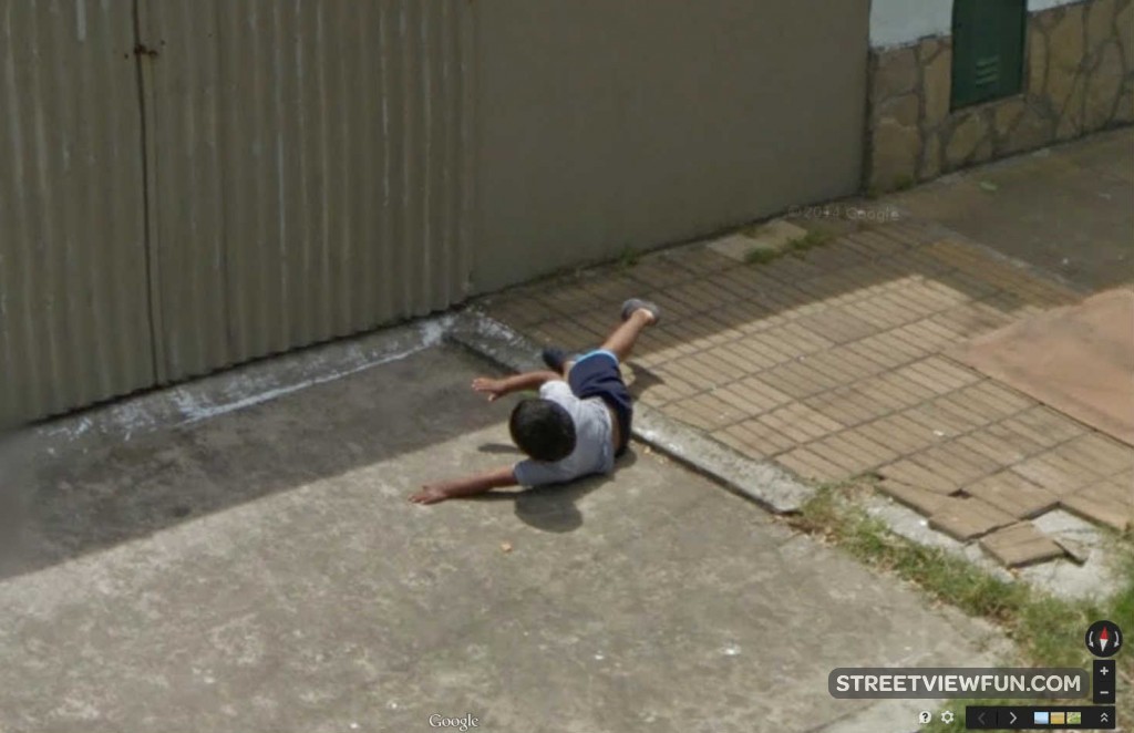 Go slowly, you may fall! - STREETVIEWFUN