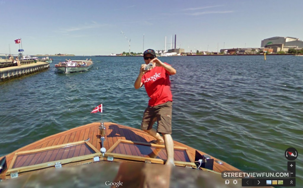 Google guy taking a photo of you - STREETVIEWFUN