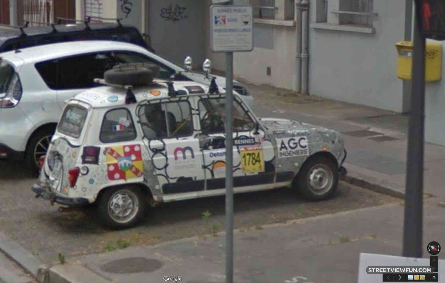 4 L Renault for rally – StreetViewFun