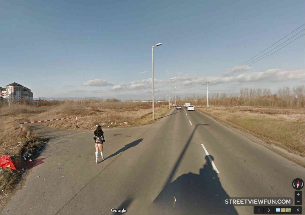 High heels - STREETVIEWFUN