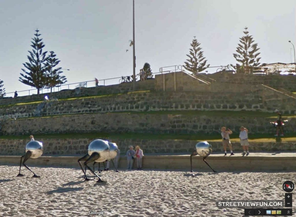 Aliens landing on the beach - STREETVIEWFUN