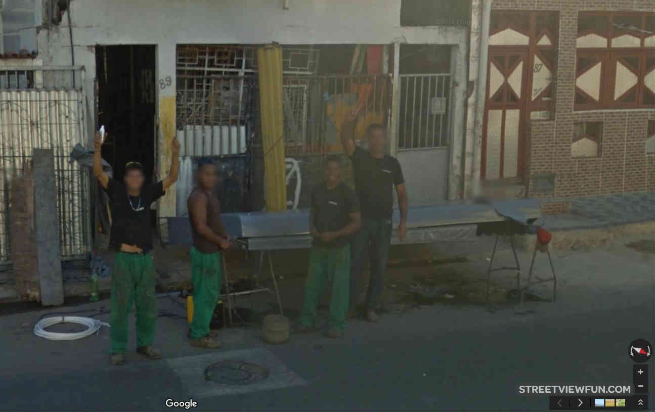 Greeting Google in Brazil - STREETVIEWFUN