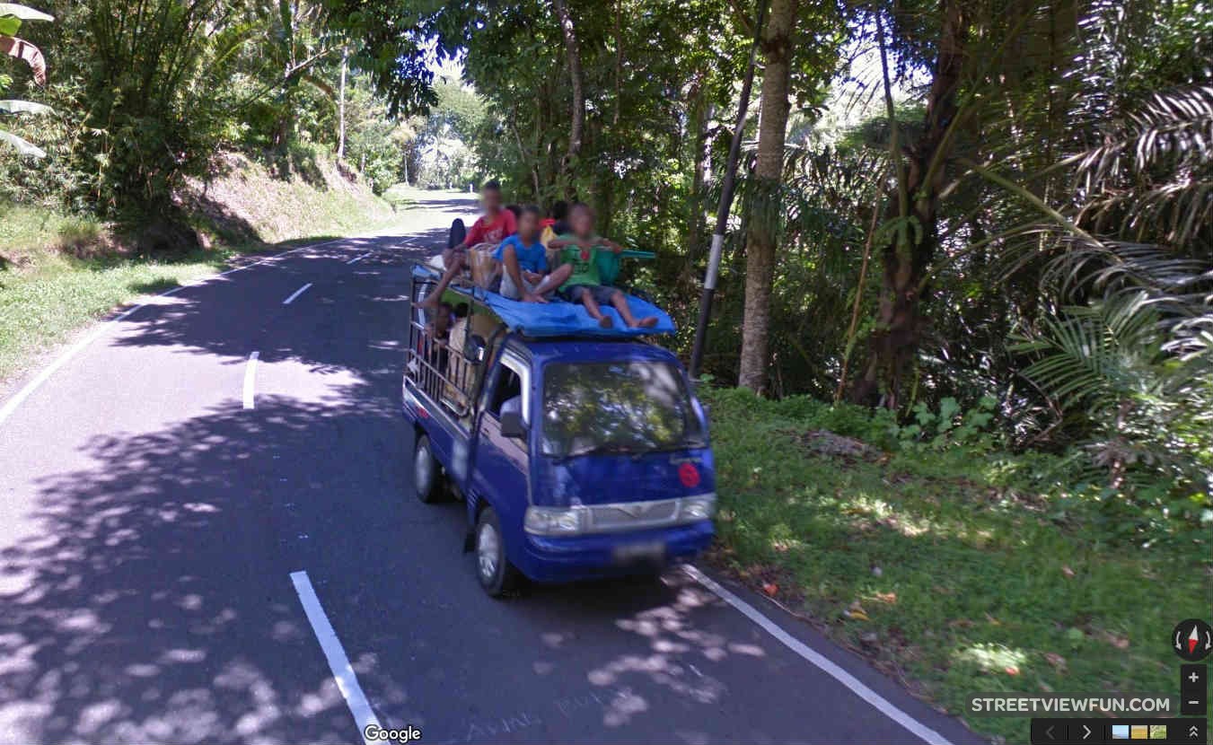 Indonesian school bus? - STREETVIEWFUN