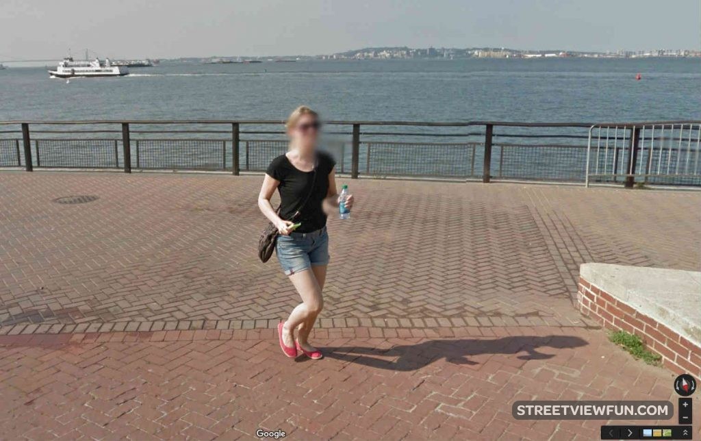 Chasing Google to get a photo of the Street View guy - STREETVIEWFUN