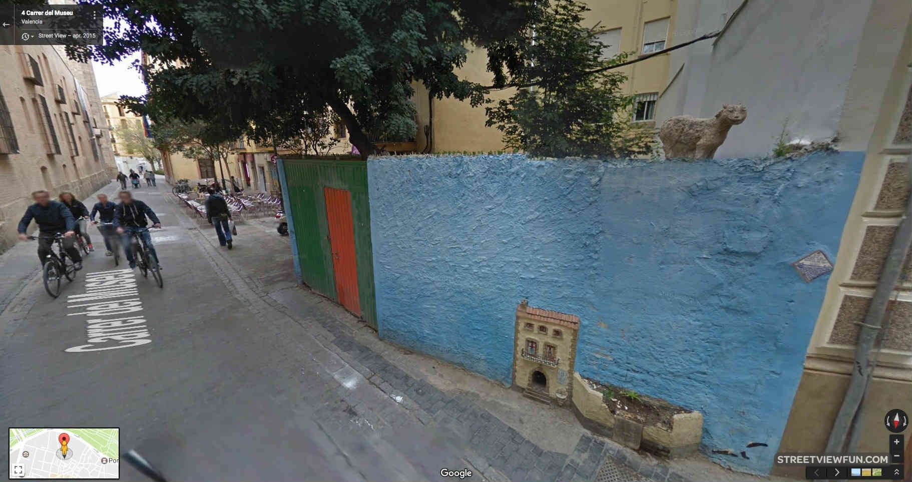 Only for cats - STREETVIEWFUN