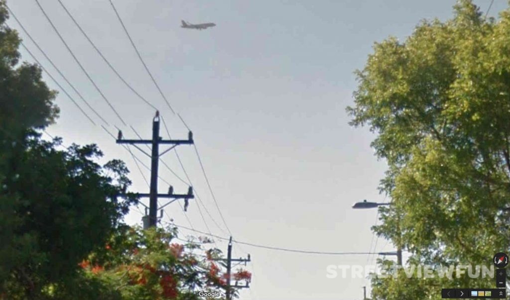 Airplane - STREETVIEWFUN