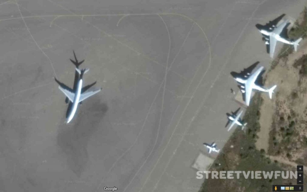 Banana Plane - STREETVIEWFUN