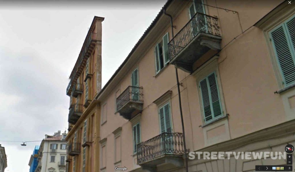 Thin building - STREETVIEWFUN